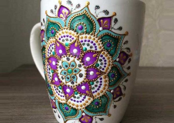 Dot Mandala Art Designs on ceramics with acrylic paints - Trendy Art Ideas