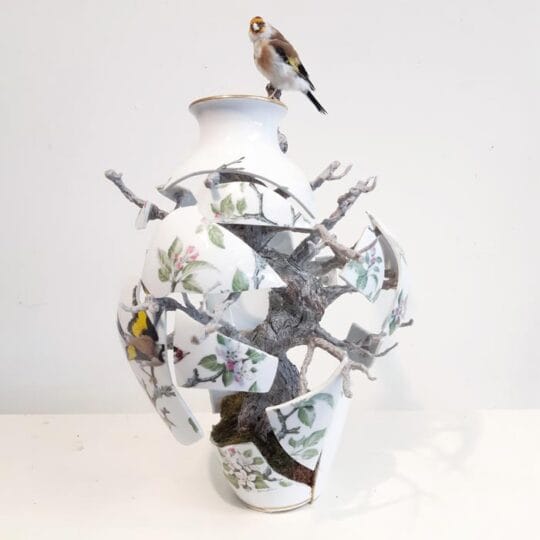 Patrick Bergsma makes beautiful bonsai sculptures from broken ceramics